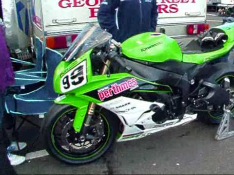 Bruce Birnie wins on a Kawasaki ZX6R - YouTube