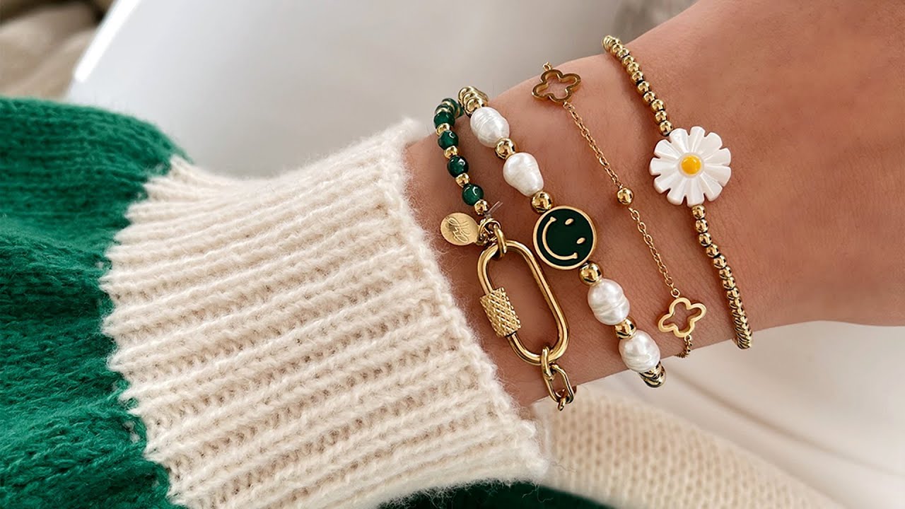 Charm IT Bracelet for Baby Girls Review: Are They Any Good? - YouTube