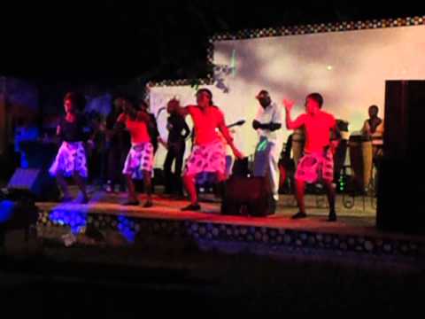 MOSES SAKALA PERFORMS NIPITA AT DAZZLE GRILL IN IBEX HILL LUSAKA - YouTube