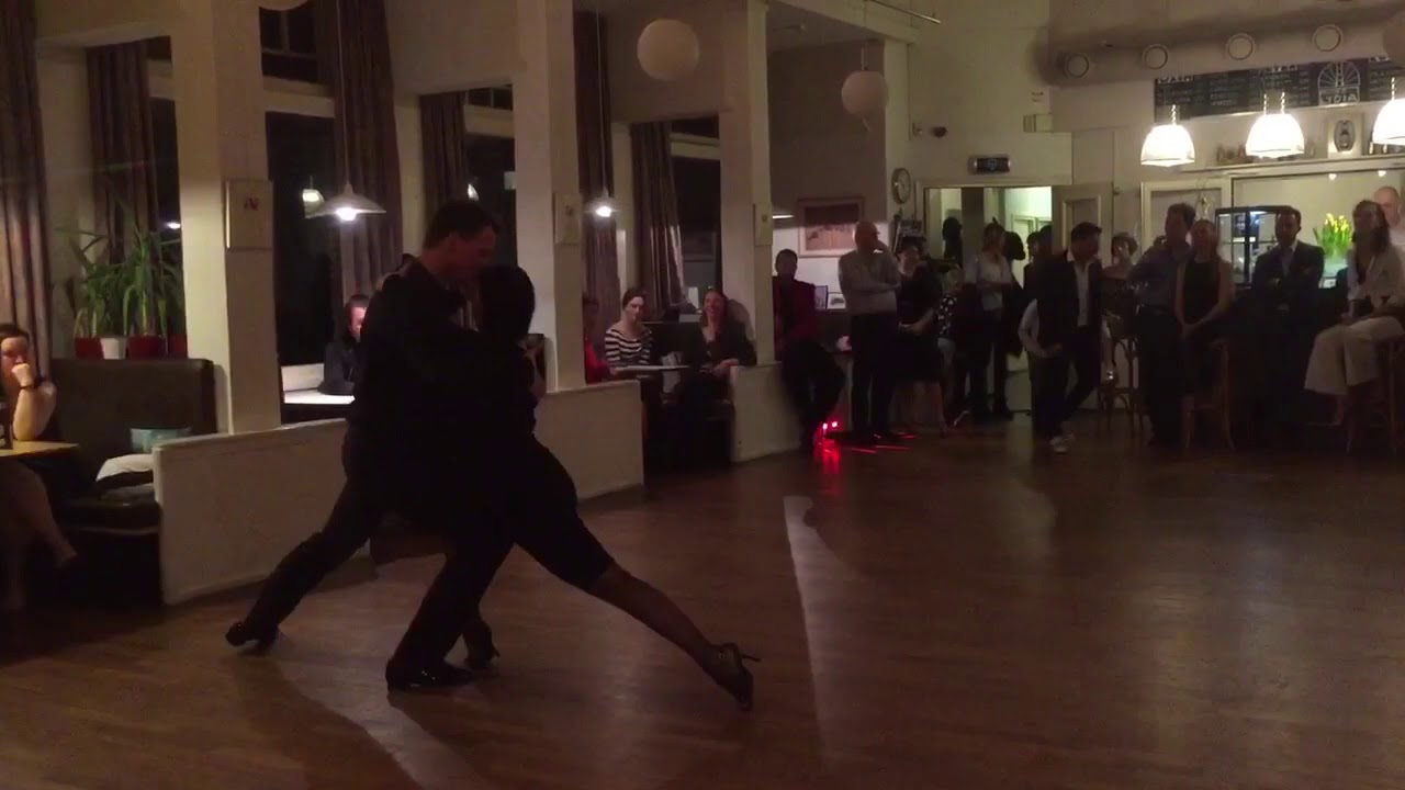 Kersten y Ruth bailan „Fuimos“ un tango de Osvaldo Pugliese - YouTube