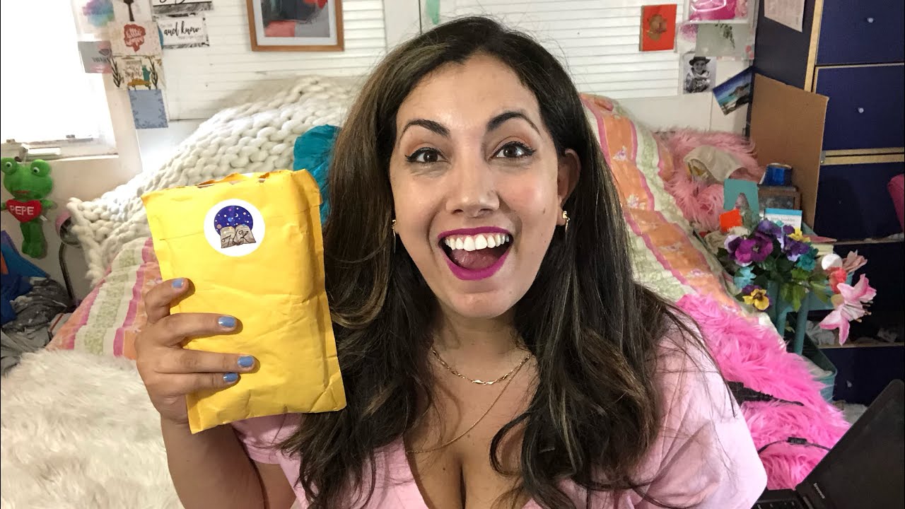 THE NK BOX! Book box from Puerto Rico - YouTube