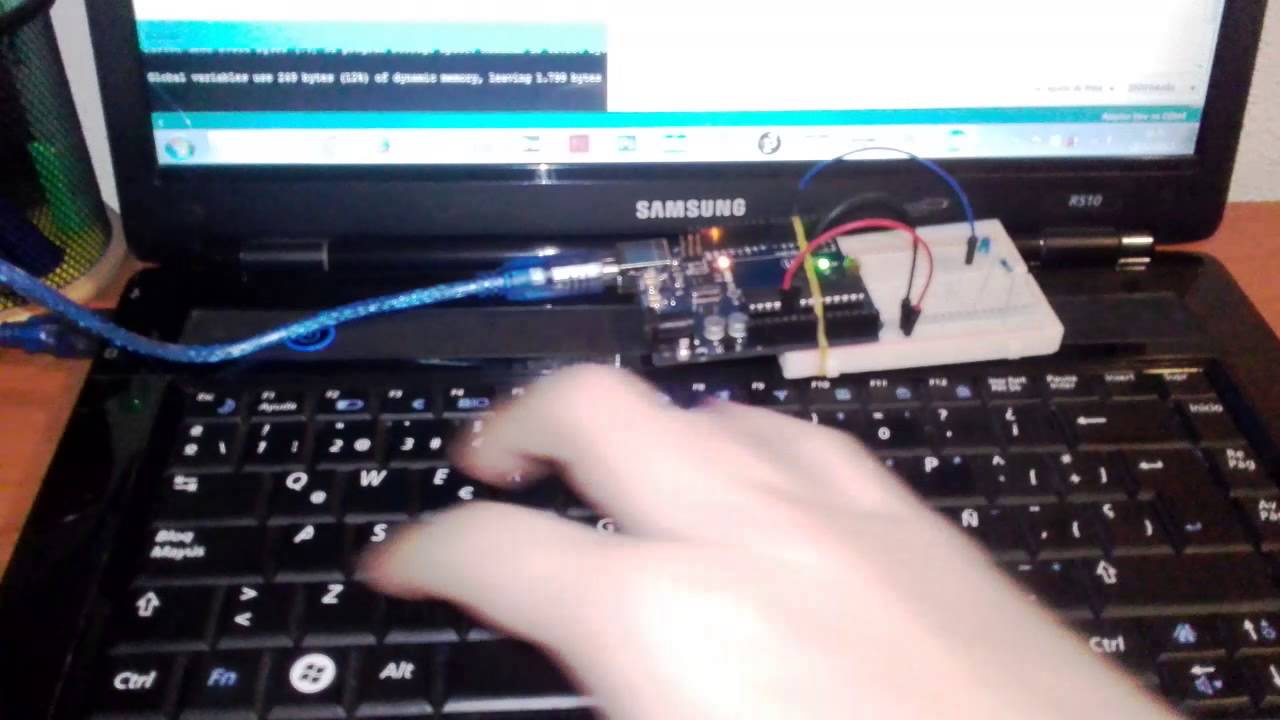Control de un LED a través del Monitor Serie - YouTube