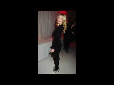 Natalie Dormer`s Legs and Feet in Tights-NO SHOES
