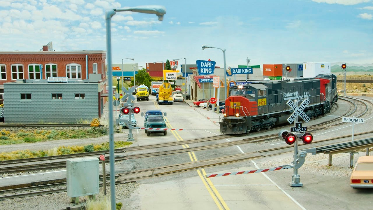 Southern Pacific Stack Train in McDonald - YouTube