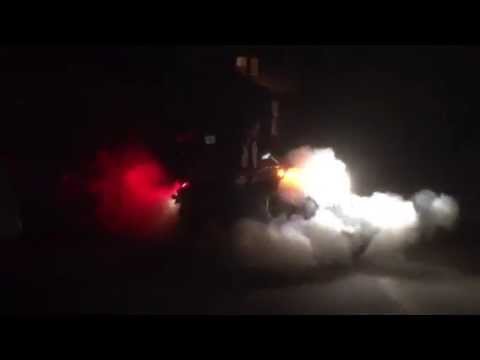Killer V Rod burnout - YouTube