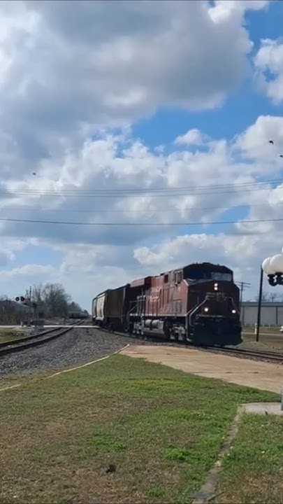 CP/Single/Empties! CP #8889 leads a fast NB CPKC Grain Empties out of Starks, Louisiana!!! - YouTube