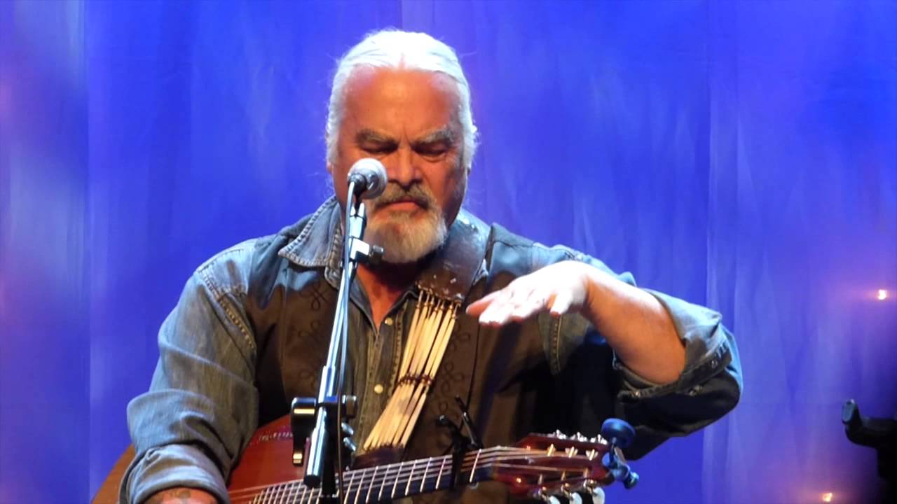Hal Ketchum, I Miss My Mary - YouTube