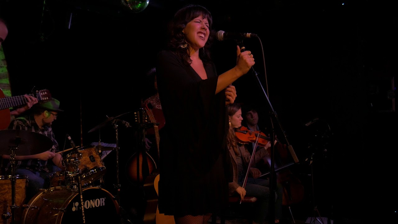 Kashena Sampson - She Shines (Live @ The Basement) - YouTube Music