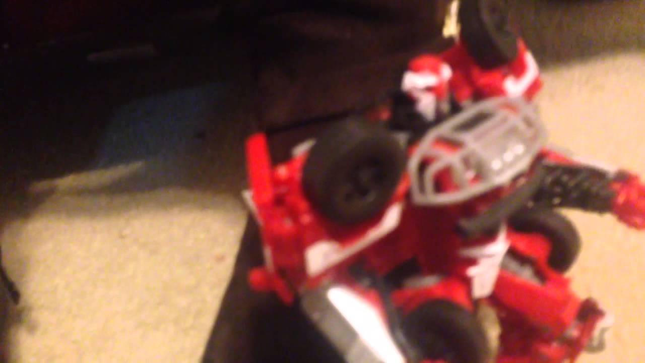 The Bumblebee Show Episode 6 Scary Hockey Mask Killer Movie - YouTube