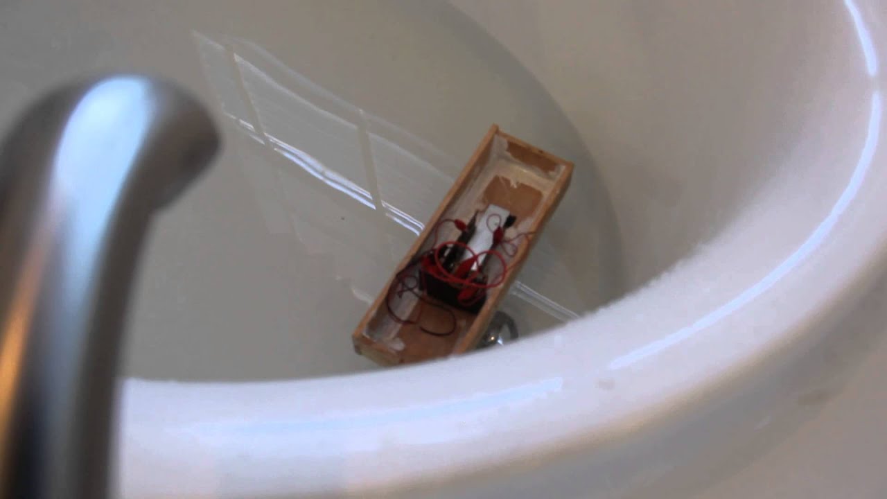 Magnetohydrodynamic Boat in bath tub (MHD drive) - YouTube