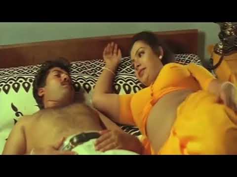 Indian mallu aunty hot kissing scene