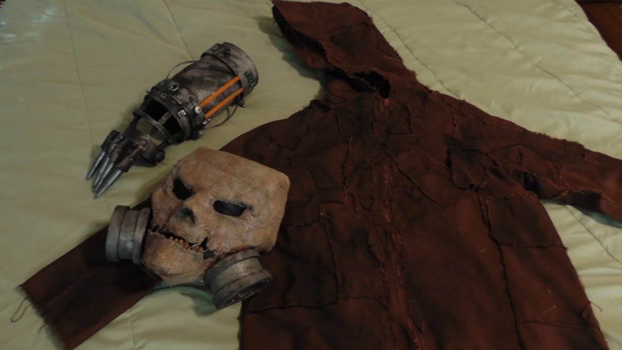ARKHAM KNIGHT SCARECROW COSPLAY Part2 (Cloak and Syringe Gauntlet ...