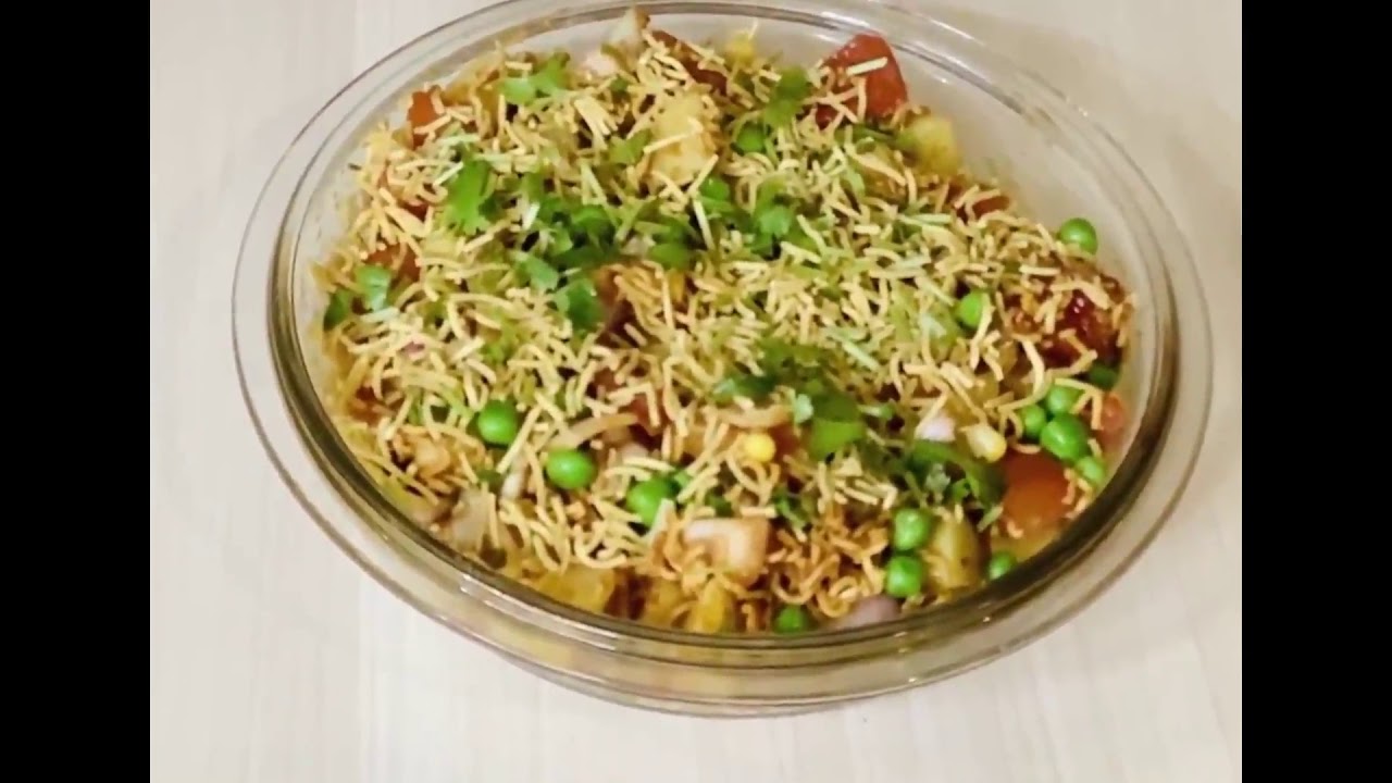 Maggie bhel / street style Maggie bhel / Indian bhel puri chaat ...