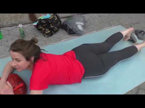 Luodong Massages Mature White European Woman On The Street