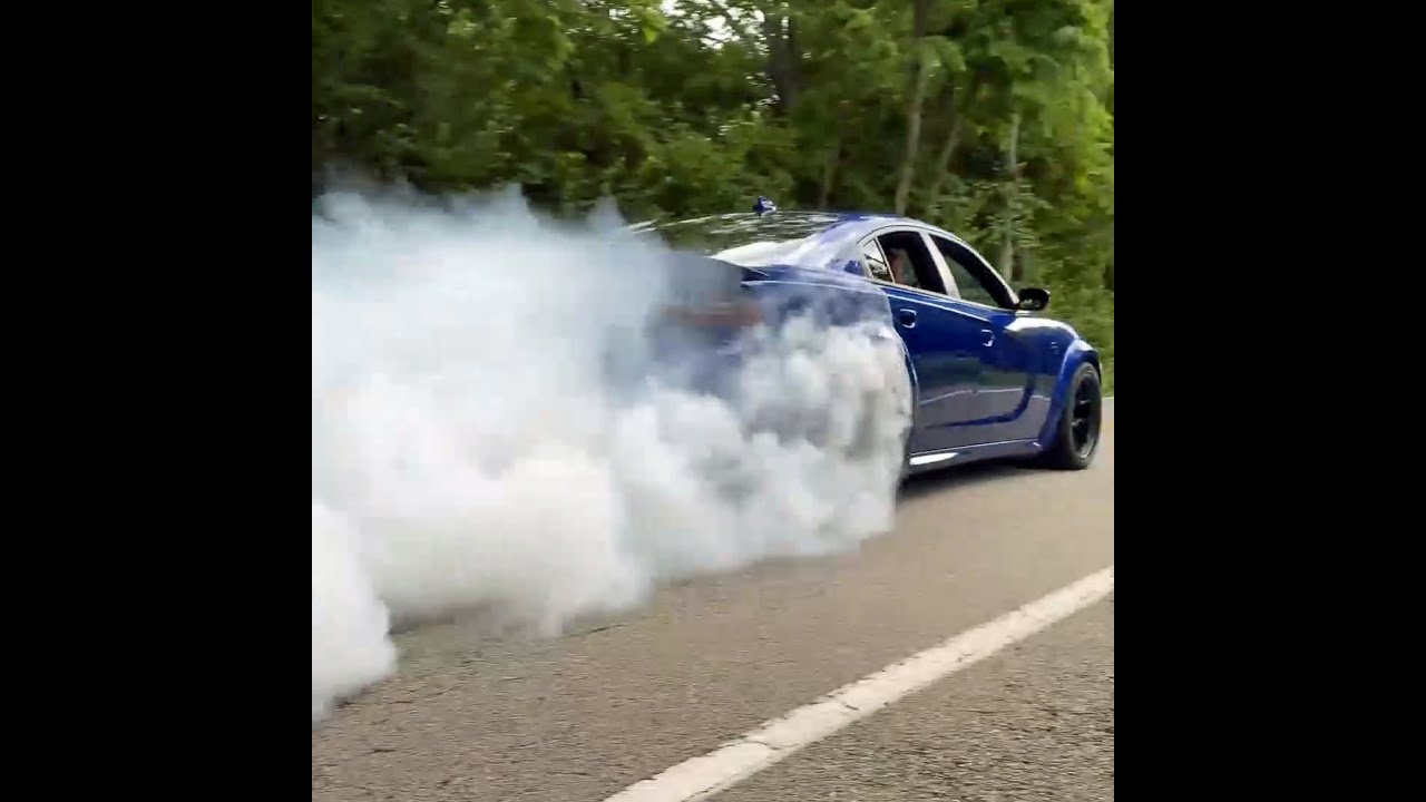 2021 Dodge Charger Hellcat Redeye pull and then burnout - YouTube