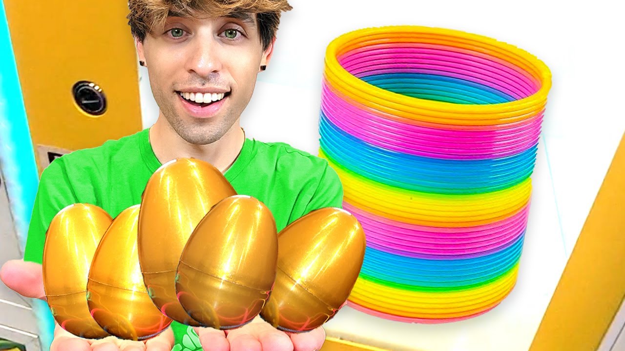 GIANT Rainbow SLINKY Locked In GOLD Egg Vending Machine (OPENING 5 EGGS ...