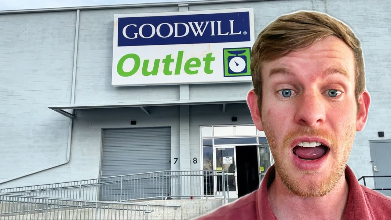 This Goodwill Bins is a GOLDMINE For Toy Collectors!! - YouTube