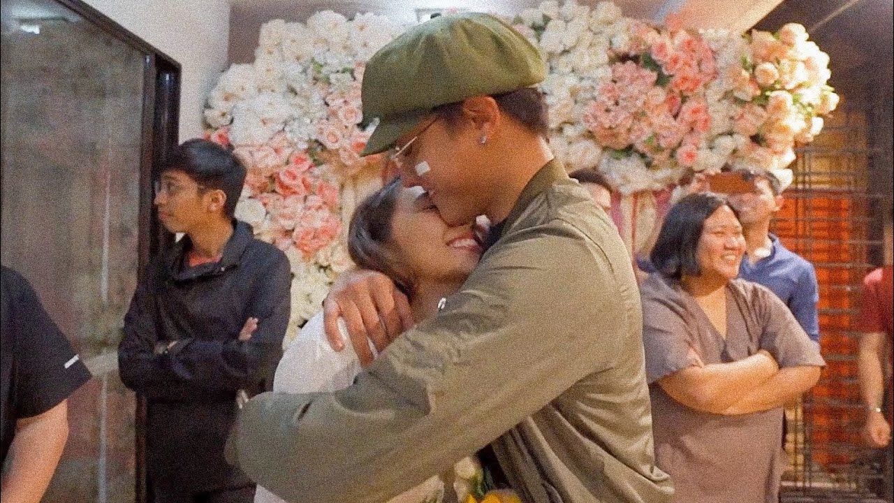 DANIEL PADILLA, family, and friends surprised KATHRYN BERNARDO - YouTube