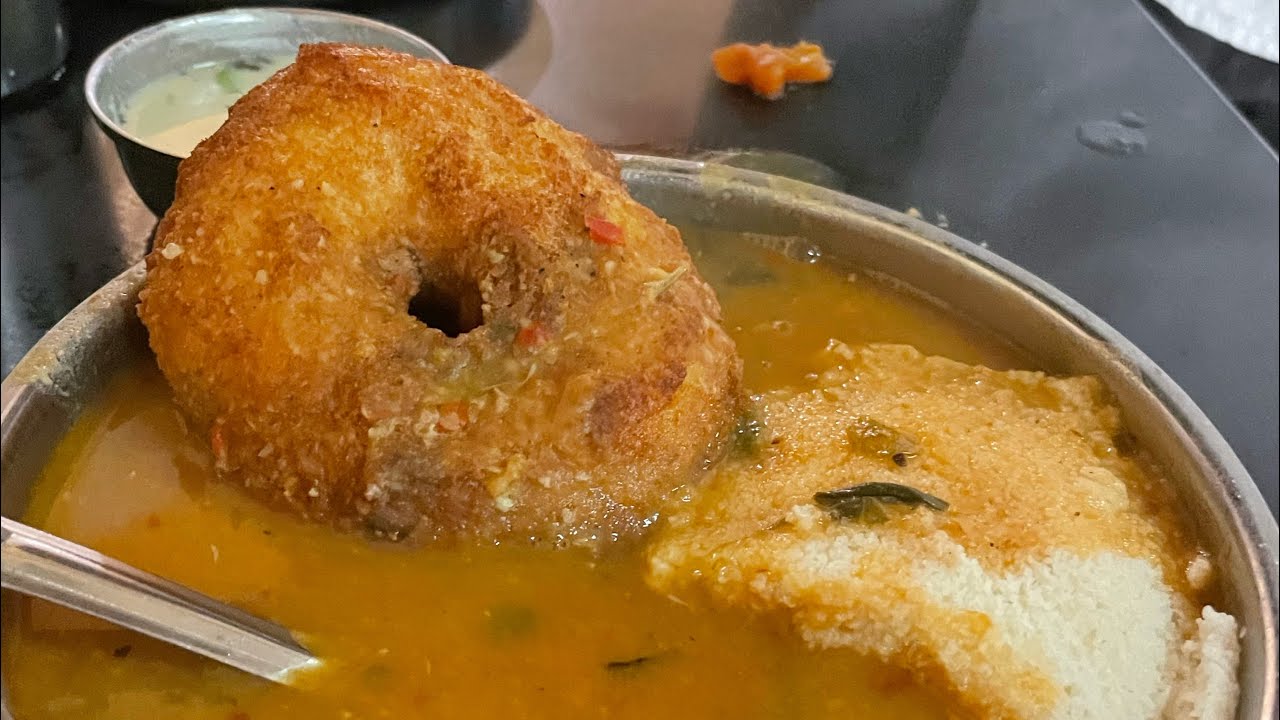 #kalaburagi|| Kalaburagi food|| Best Tiffin in Kalaburagi|| Pure veg ...