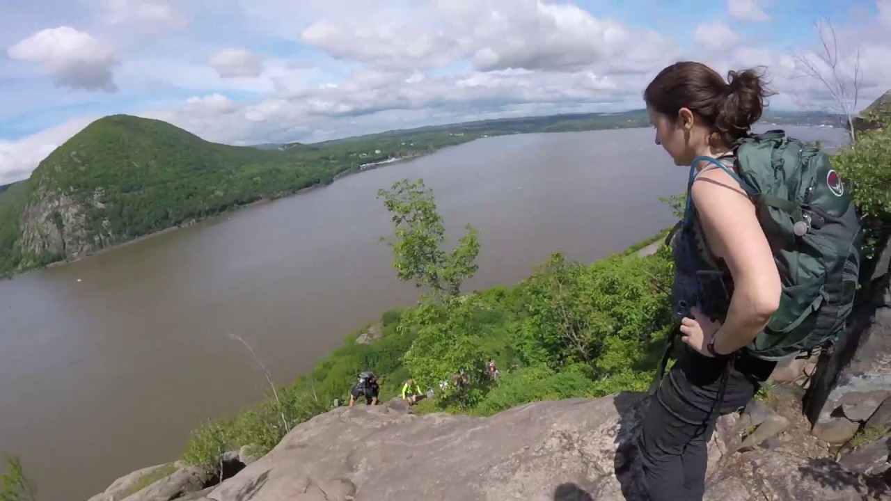 Rock Scramble at Breakneck Ridge with the CHA - YouTube