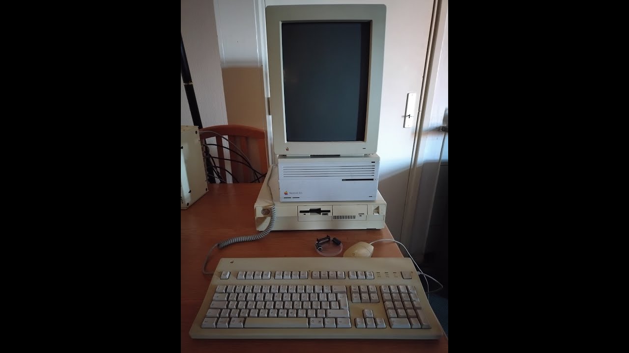 Mac IIcx power on test - YouTube