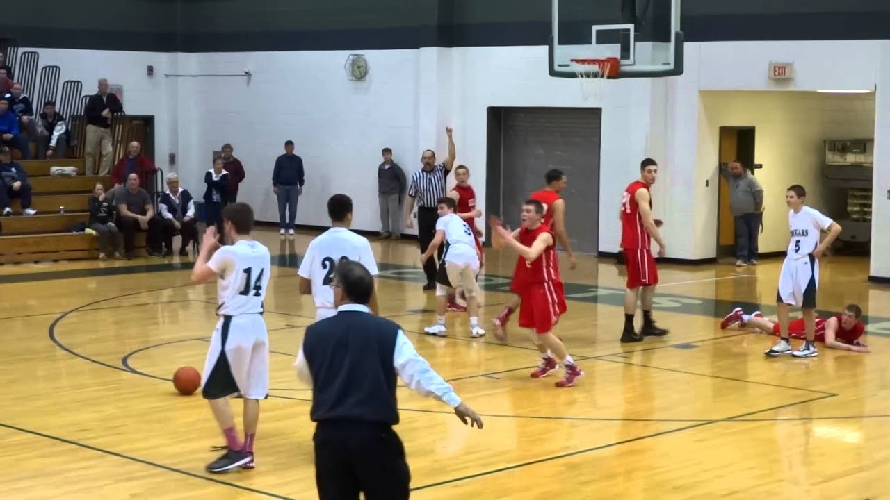 Jordan DeGroot and Trevor Covey trade transition layups - YouTube