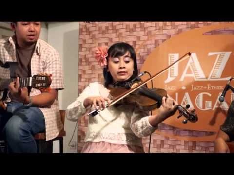 Minor Swing - Bandung String Trio II - YouTube