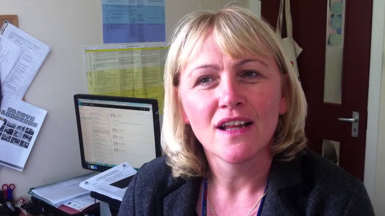Mrs Kemp on Chris Coleman's visit to Fitzalan High School - YouTube