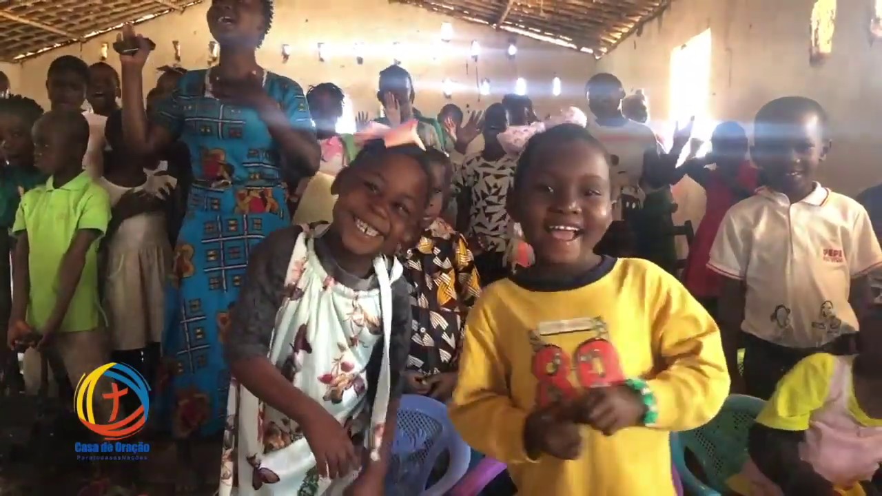 LOUVOR AFRICA/ MACUA / PASTOR ANSELMO / NAMPULA - YouTube