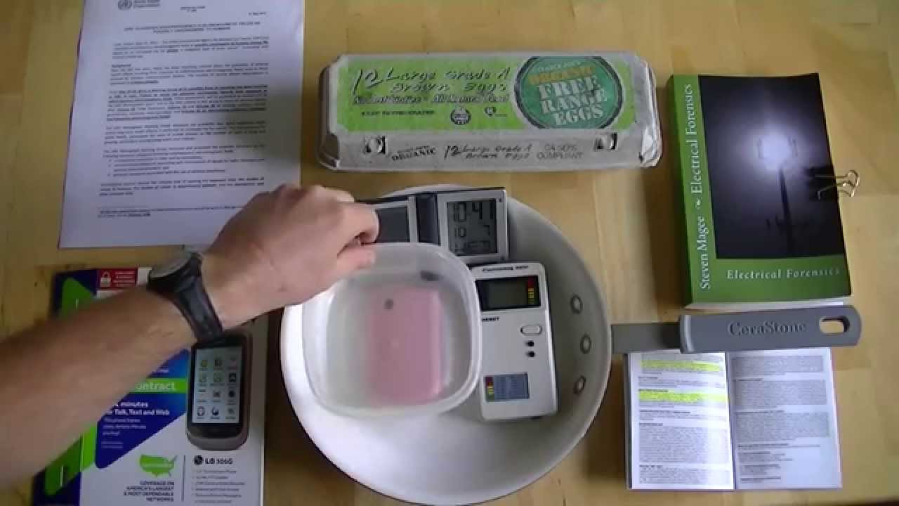 Frying an Egg with the Susan G Komen Pink Tracfone - YouTube