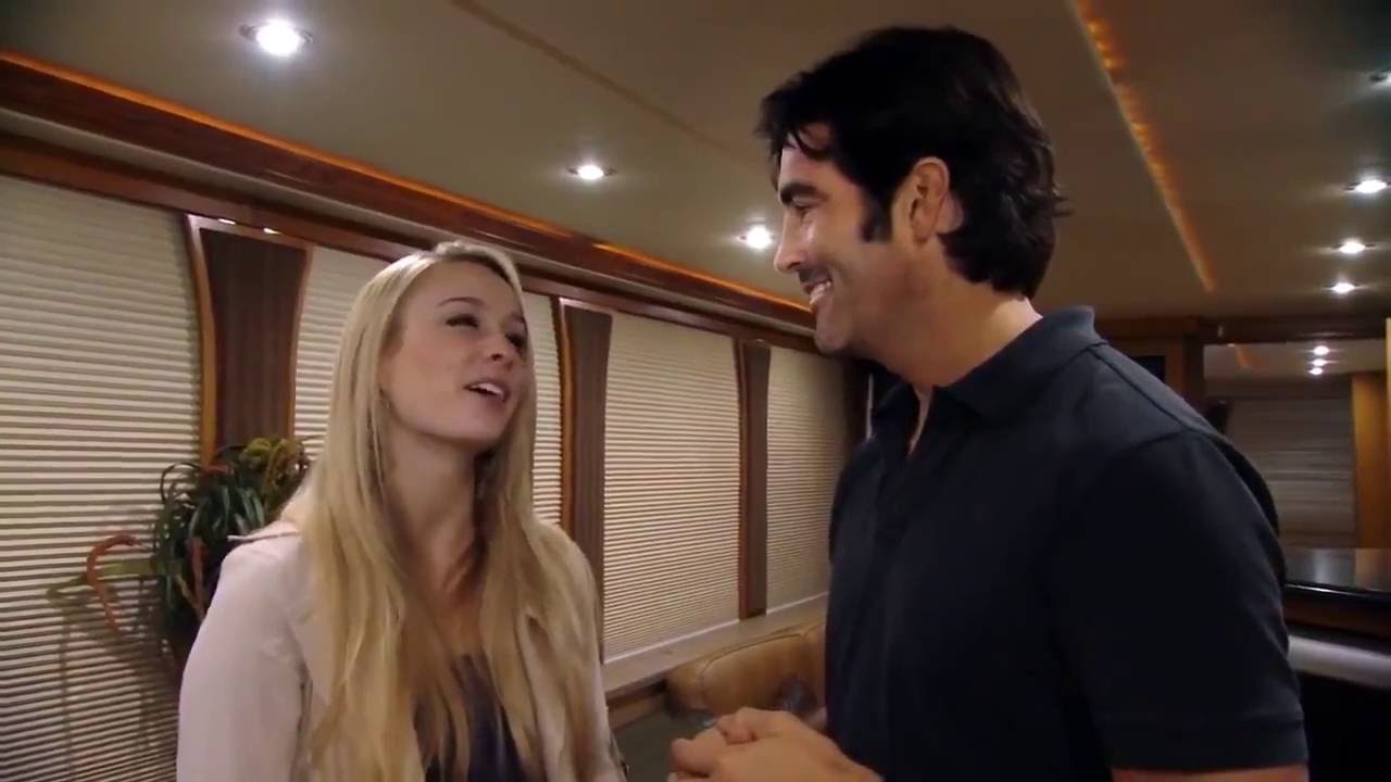 Discover Will Smith's $2 5 Million Mobile Home! - YouTube