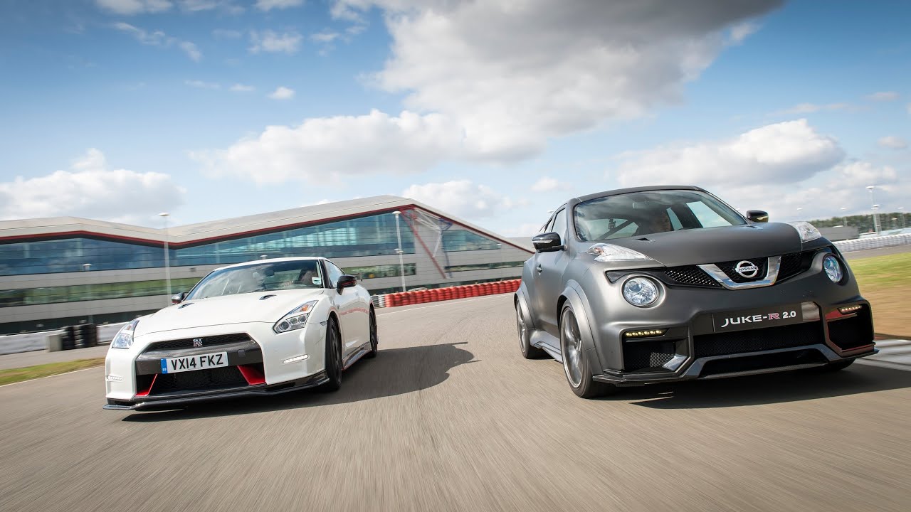 Nissan Juke R 2.0 / Nissan GTR Nismo Godzilla e o Babyzilla - YouTube