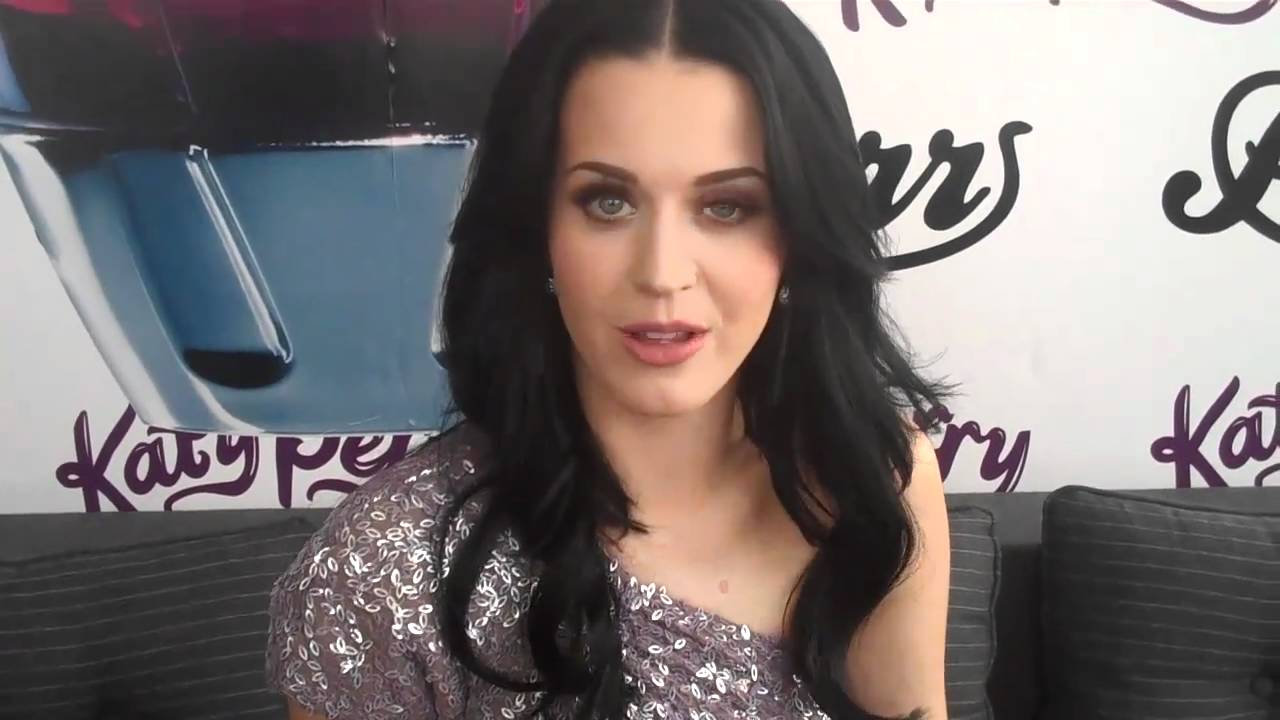 Katy Perry saluda a Esquire Latinoamérica En Español (Viva La Mexico ...