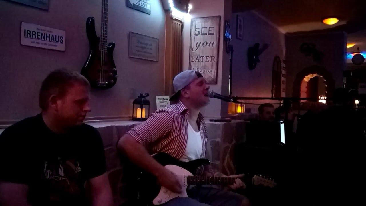 Johnny Cash - hear the Train coming Cover - YouTube