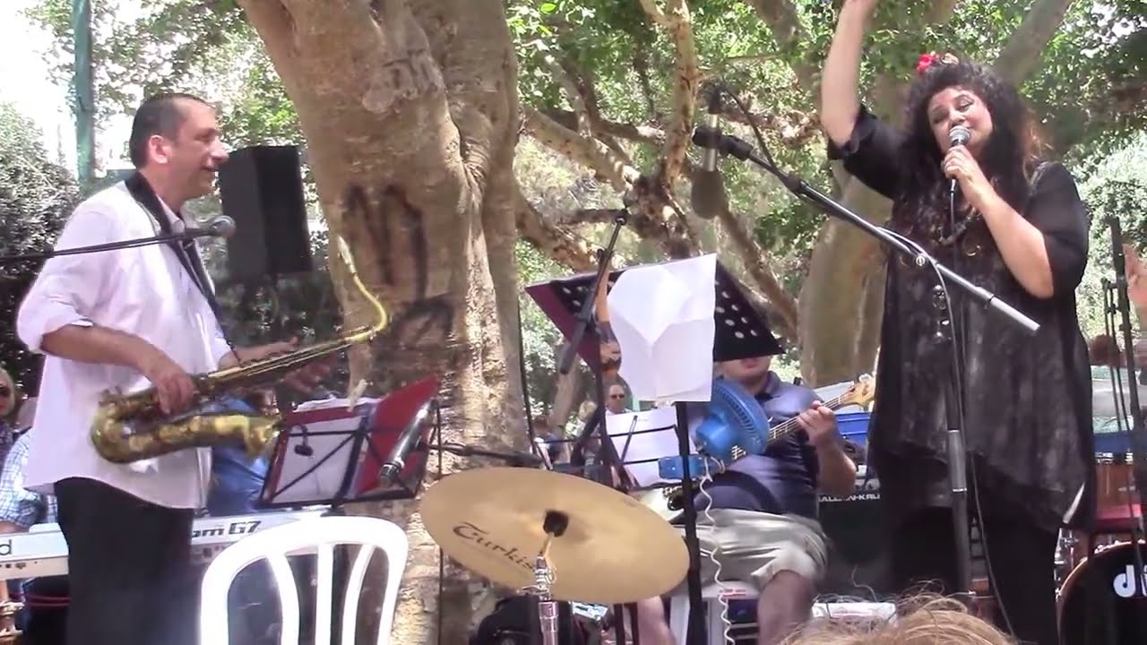 blue moon Dafna Armoni דפנה ארמוני ג'אז בשדרה 15 6 19 - YouTube