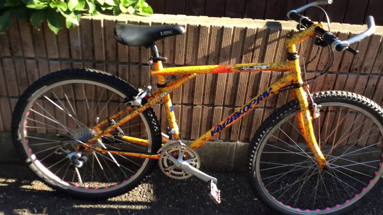 MTB GT PRO TRIANGLE KARAKORAM クロモリ 3×7 - YouTube