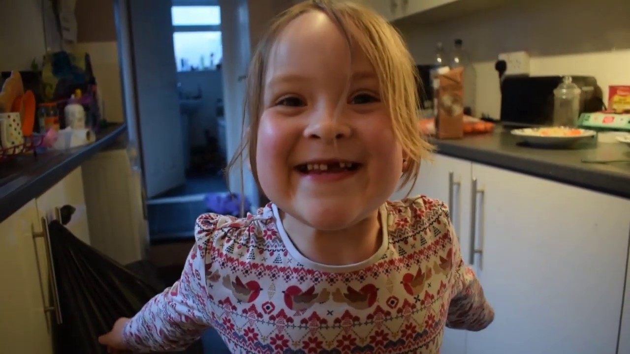 Baking with Hannah: Chicken Noodle Soup - YouTube