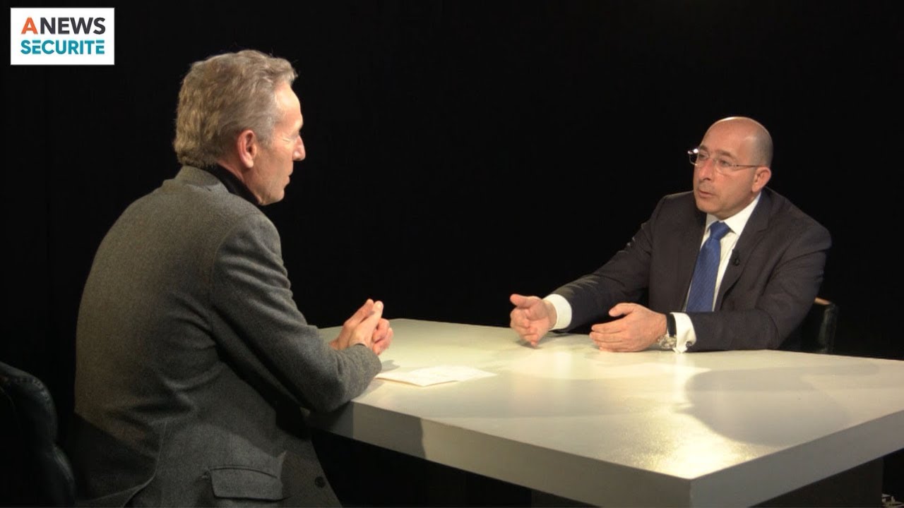 La Grande Interview : David OFER - YouTube