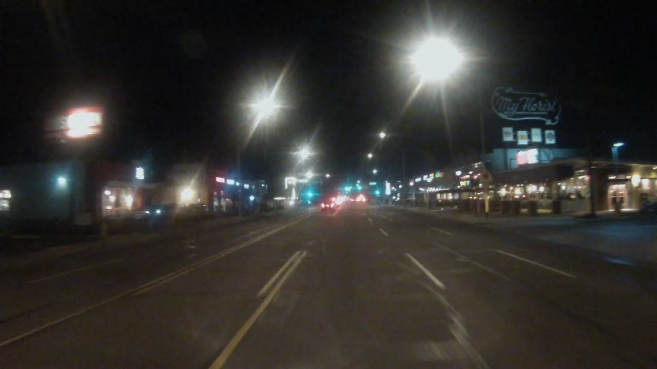 Malfunctioning street lights in Phoenix - YouTube