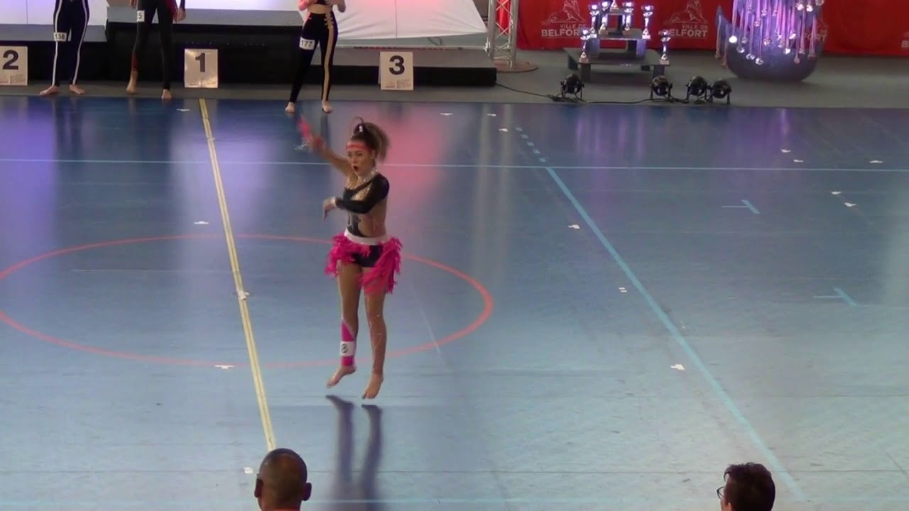 Solo Disco Adultes Coralie - YouTube