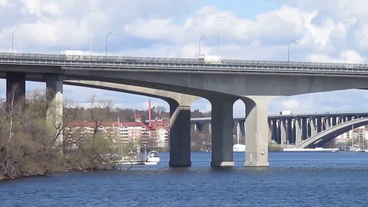 View over Stora Essingen and Lilla Essingen in Stockholm from the sea ...