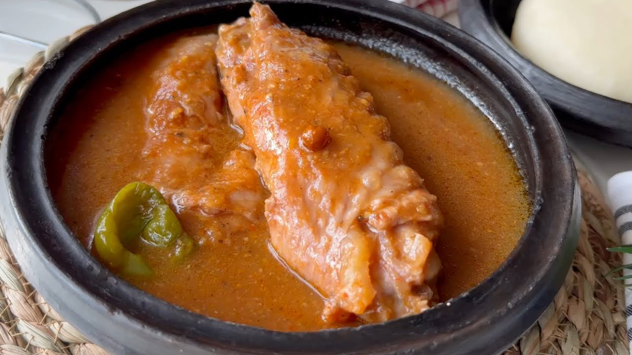 UNE PETITE SAUCE GNANGNAN REVISITÉE AVEC LA DINDE FRAÎCHE. - YouTube