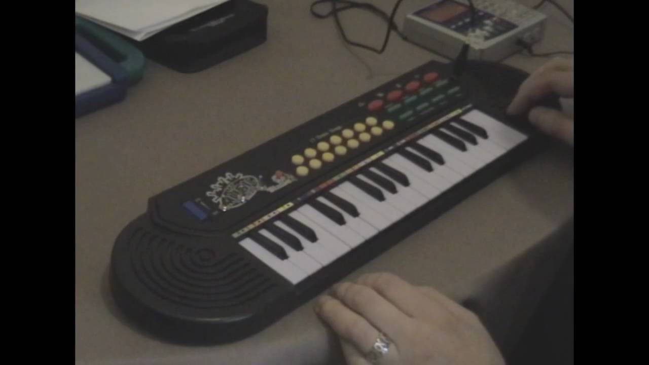 Circuit Bent My Music World Keyboard by freeform delusion - YouTube