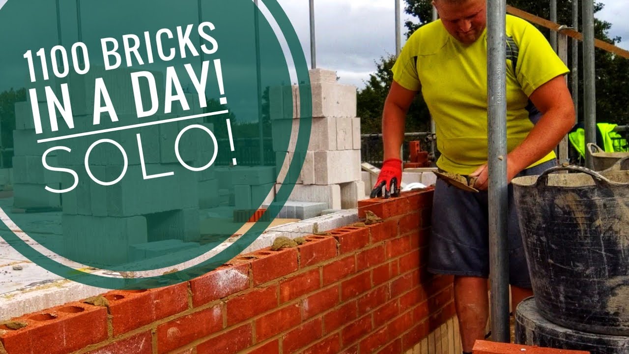 Bricklaying Vlog - A One Man Gang! £800 a Day!? - YouTube
