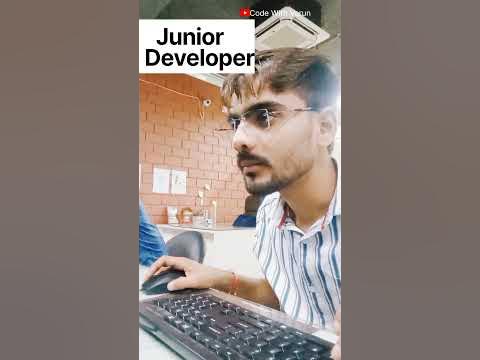 Junior v/s Senior - Developer #coding #shorts #programming #technology #reels #trandingshorts ...