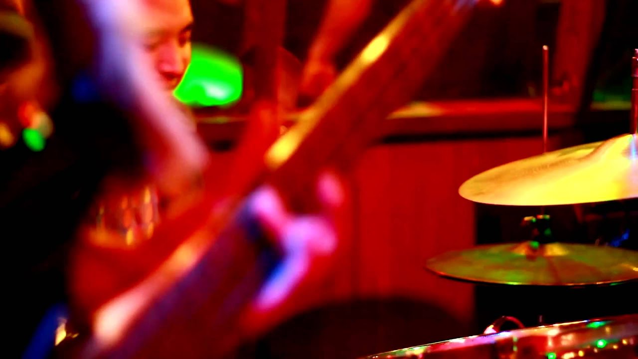L'alphalpha @ Superbad Vol. 26 - Fall Asleep - YouTube Music