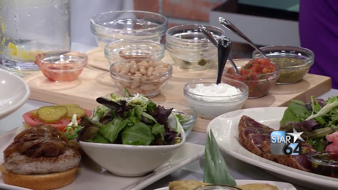 Cheesecake Factory's SkinnyLicious white chicken chili - YouTube