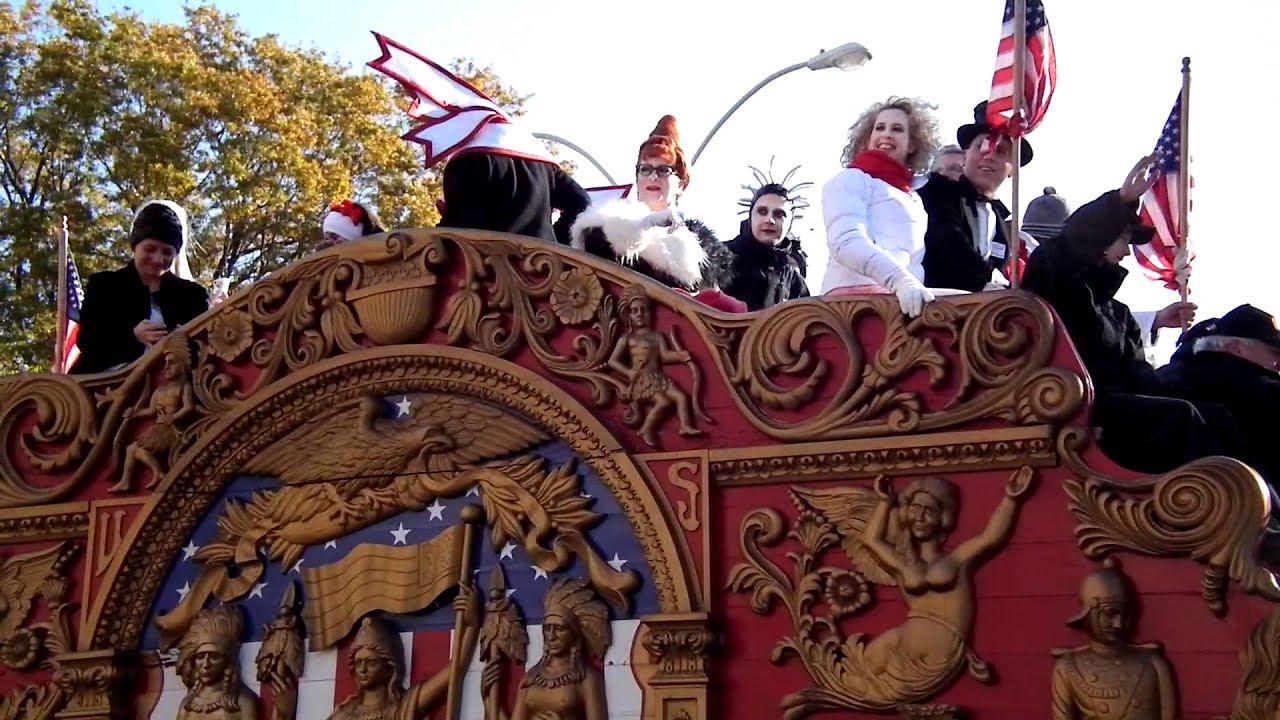 Lady Gaga ? Macy's Thanksgiving day parade 2011 - YouTube