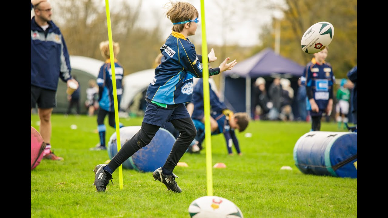 Guildford Rugby Club gets to know their eyes - YouTube