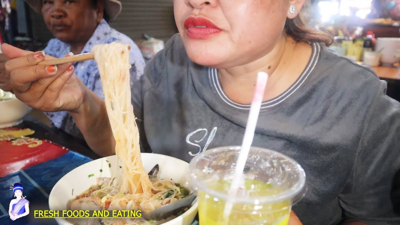 Eating long noodle, short noodle, noodle glass with 2$ for a bowl - YouTube